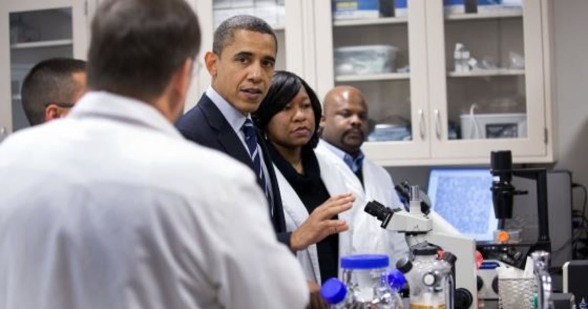 Survey Shows Scientists Favor Getting Involved in Policy