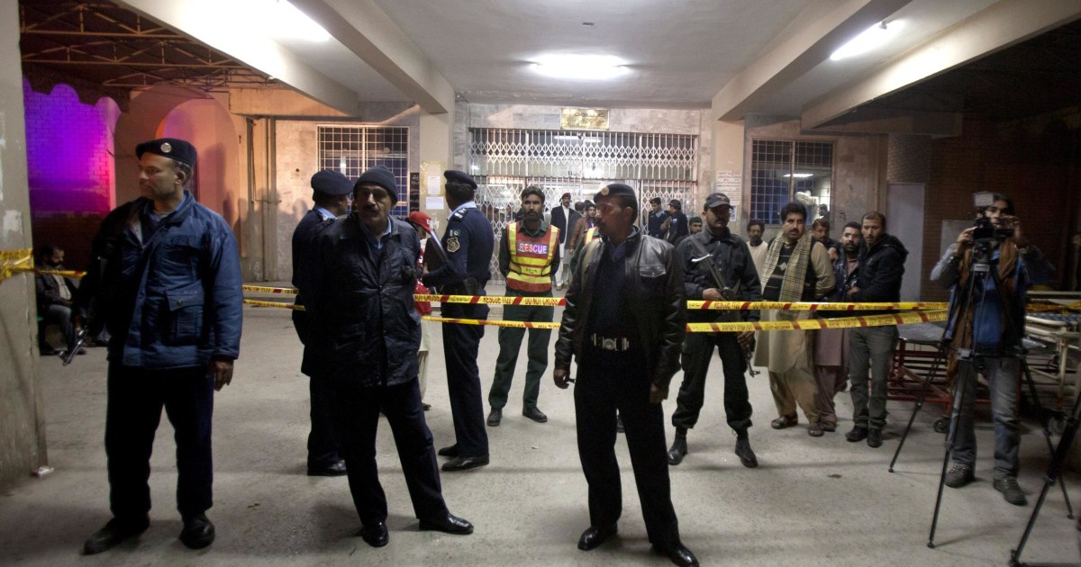 Suicide Bomber Kills Two in Attack on Islamabad Mosque