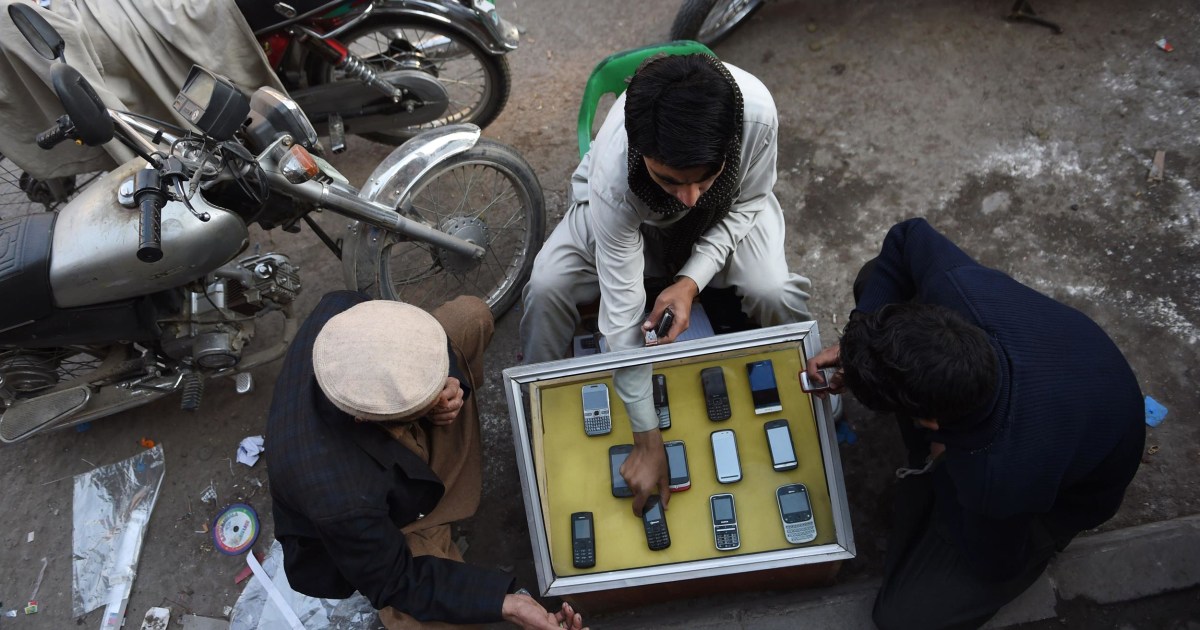 Pakistan Anti-Terror Laws Force 100M Cellphone Users to Be Fingerprinted