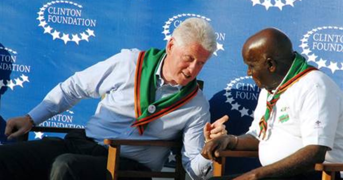 Bill Clinton's Plane Lands for Engine Repair in Tanzanian Capital