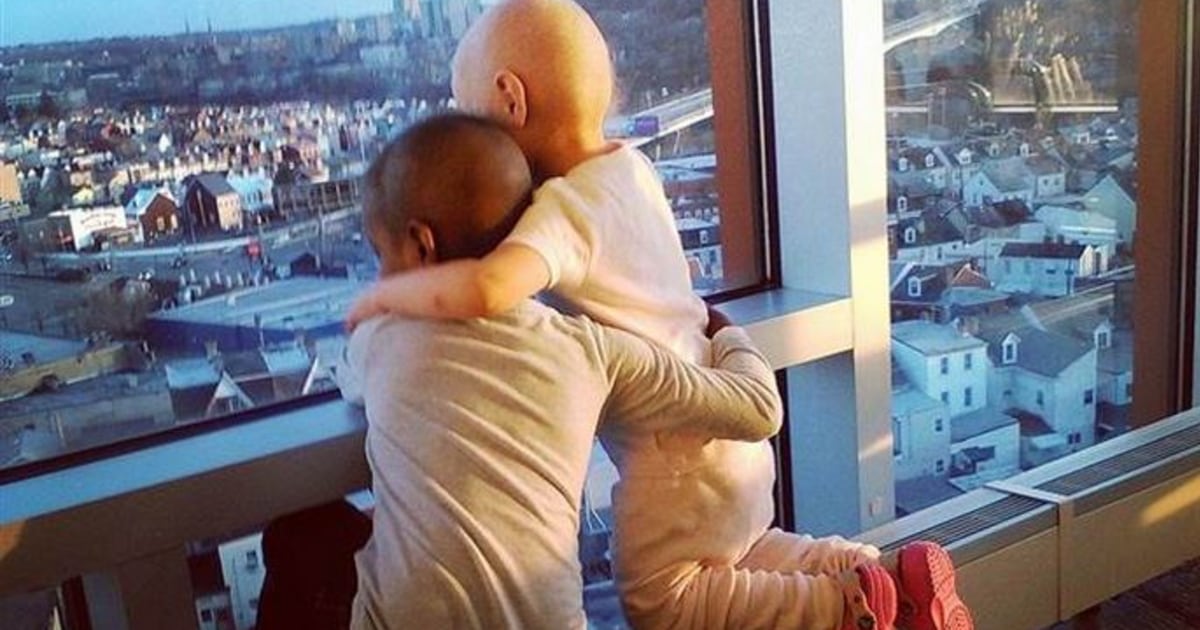 Heartwarming Photo of Young Cancer Patients Goes Viral