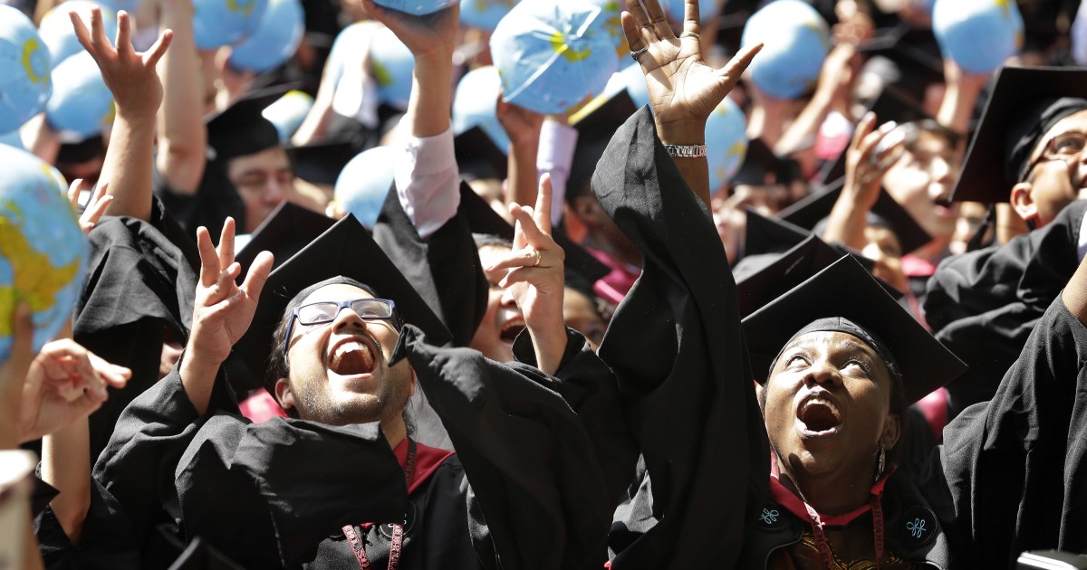 5 Graduation Speeches that Inspired the Class of 2015