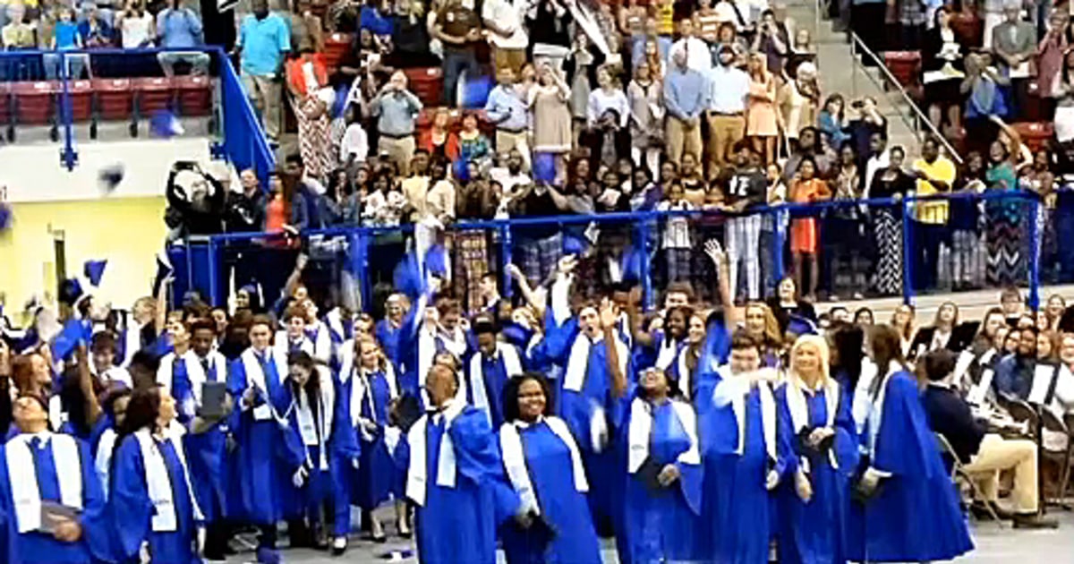 Family Members Charged for Loud Cheering at Mississippi Graduation