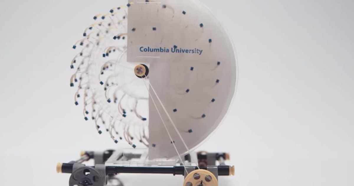 'Evaporation Engine' Propels Tiny Car With Power of Water Vapor