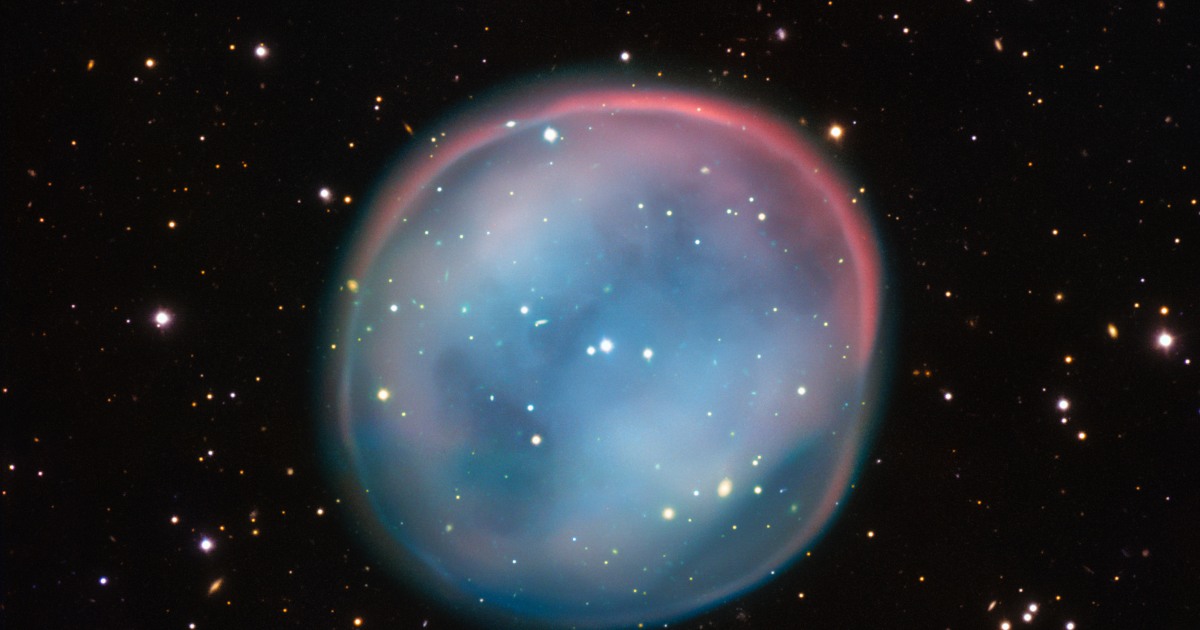 Glowing 'Ghost of a Star' Captured By Chile's Very Large Telescope