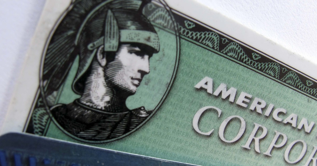AmEx Adds Cash Back to Prepaid Debit Card in Bid for New Customers