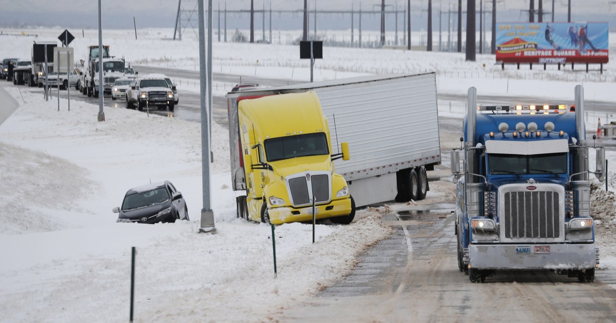 Travel Chaos as Heavy Winds Leave Thousands Without Power in Northwest