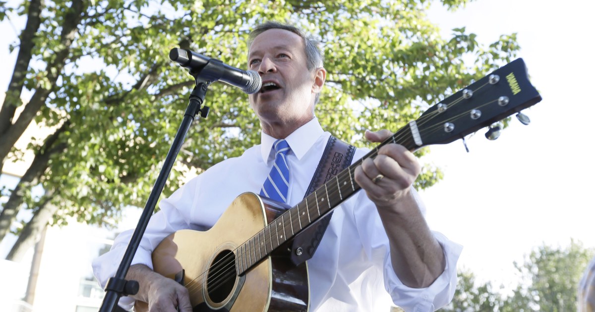 Martin O'Malley Strums and Sings of Farmworkers, Highlighting Immigration