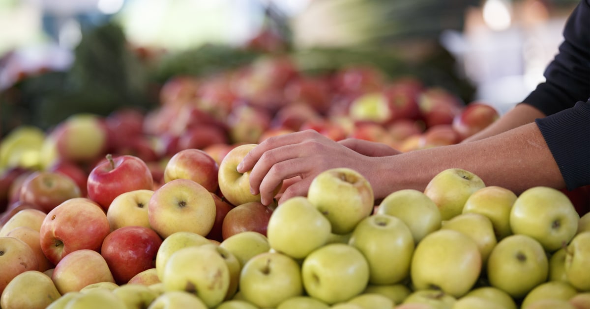 Latino Neighborhoods Have Fewer Supermarkets, Less Healthy Options