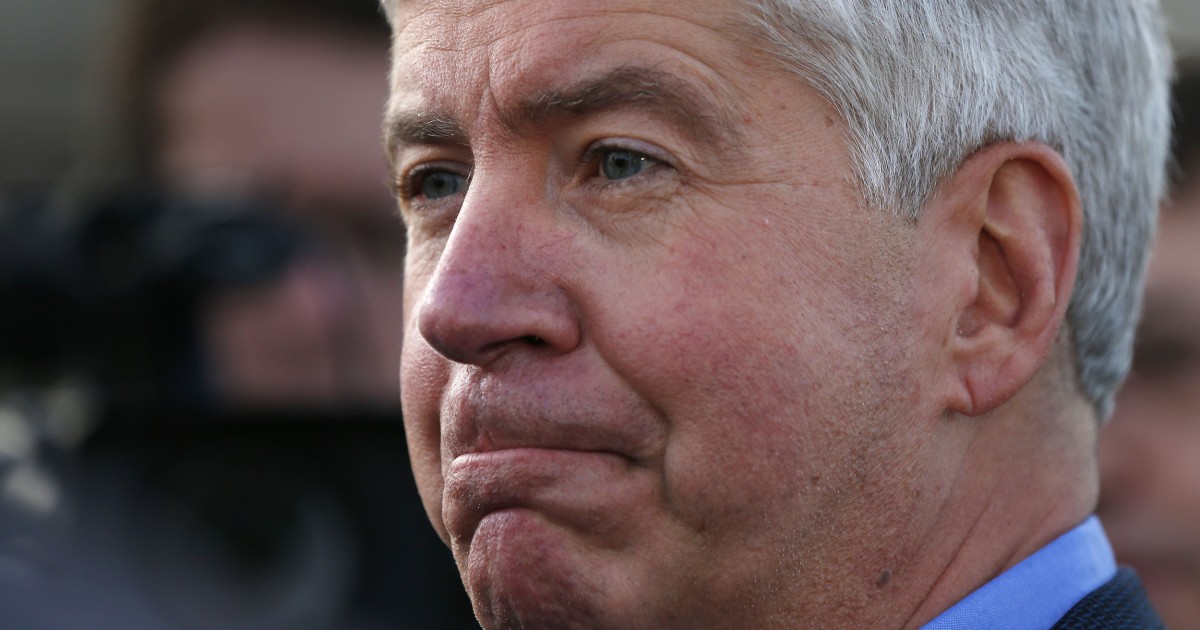 Michigan Gov. Rick Snyder Hires Spin Doctors for Flint Health Crisis
