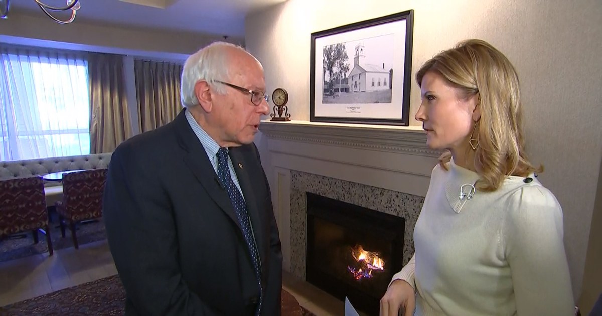 Bernie Sanders Shrugs Off Albright's Foreign Policy Slam