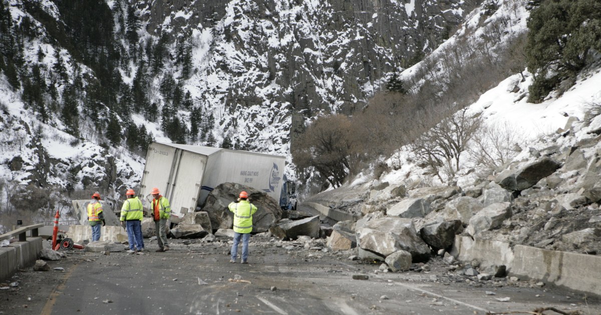 Colorado Highway Blocked by Canyon Rock Slide May Reopen: DOT