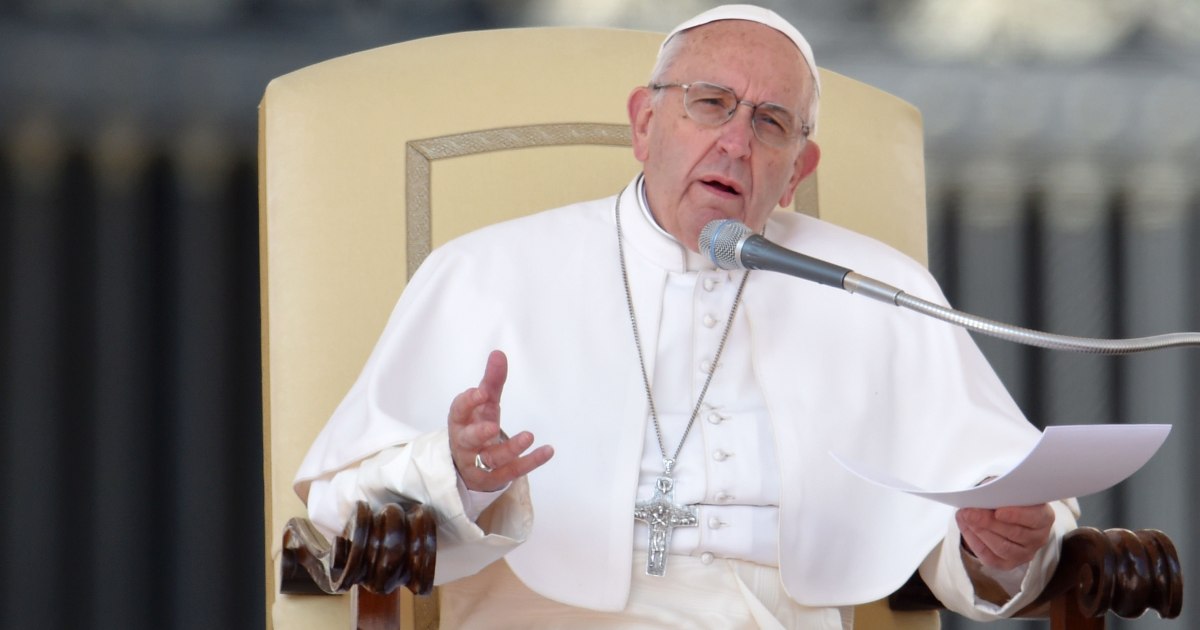 Pope Urges Nations to 'Open Their Doors' to 'Suffering' Migrants