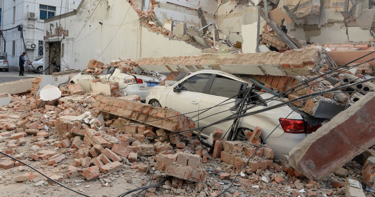 Rescuers Rush to Scene of Building Collapse in China