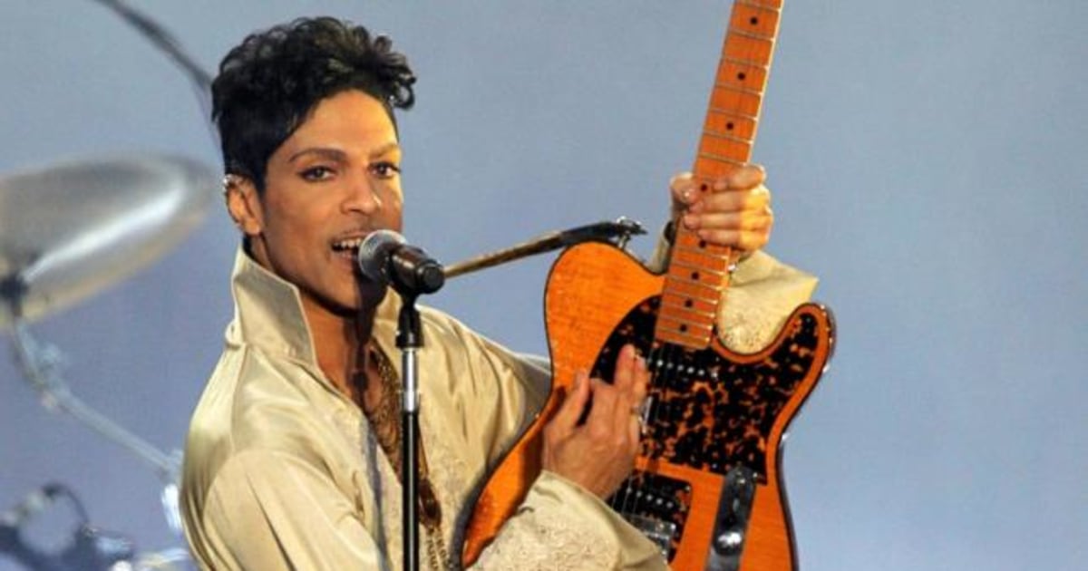 Prince Album Sales Soar on Amazon, iTunes