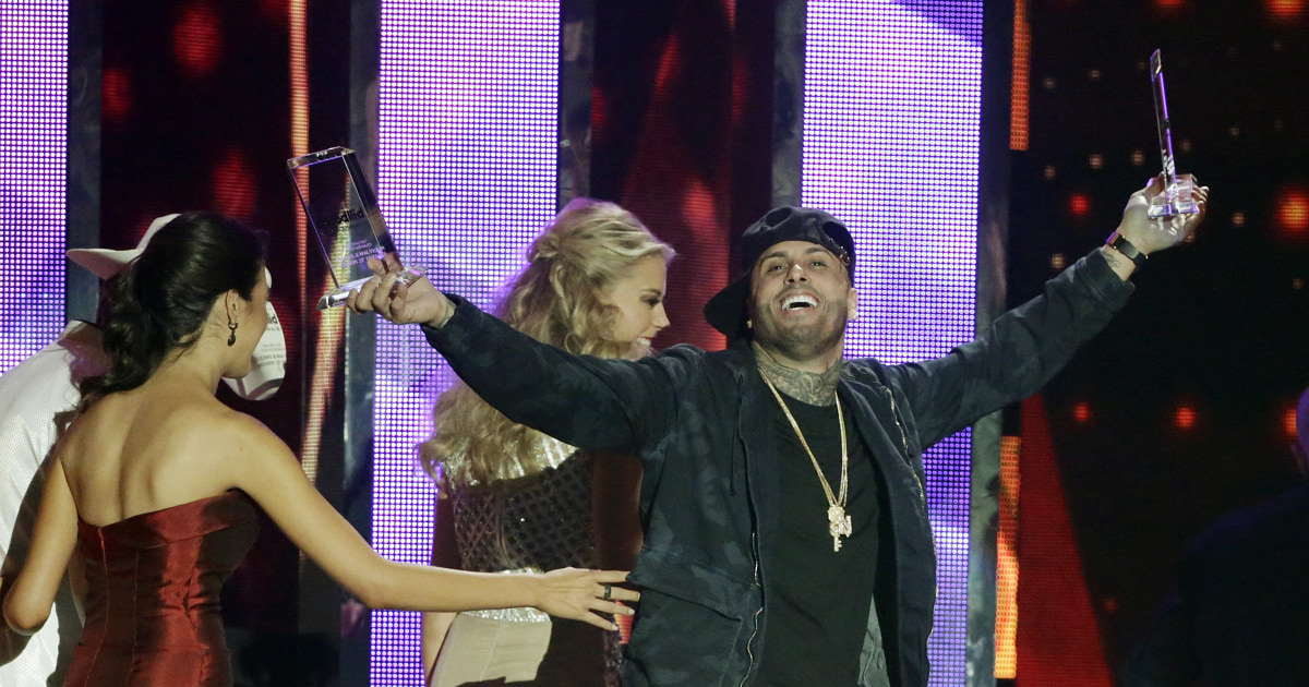 Nicky Jam Wins Big at 2016 Latin Billboard Awards