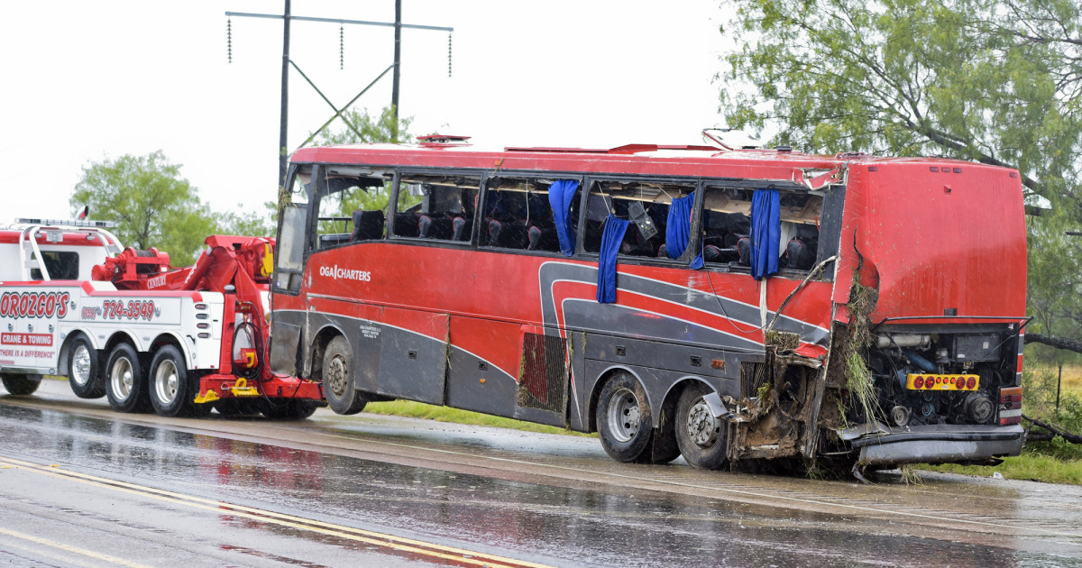 8 Dead, 44 Injured in Charter Bus Crash in Texas
