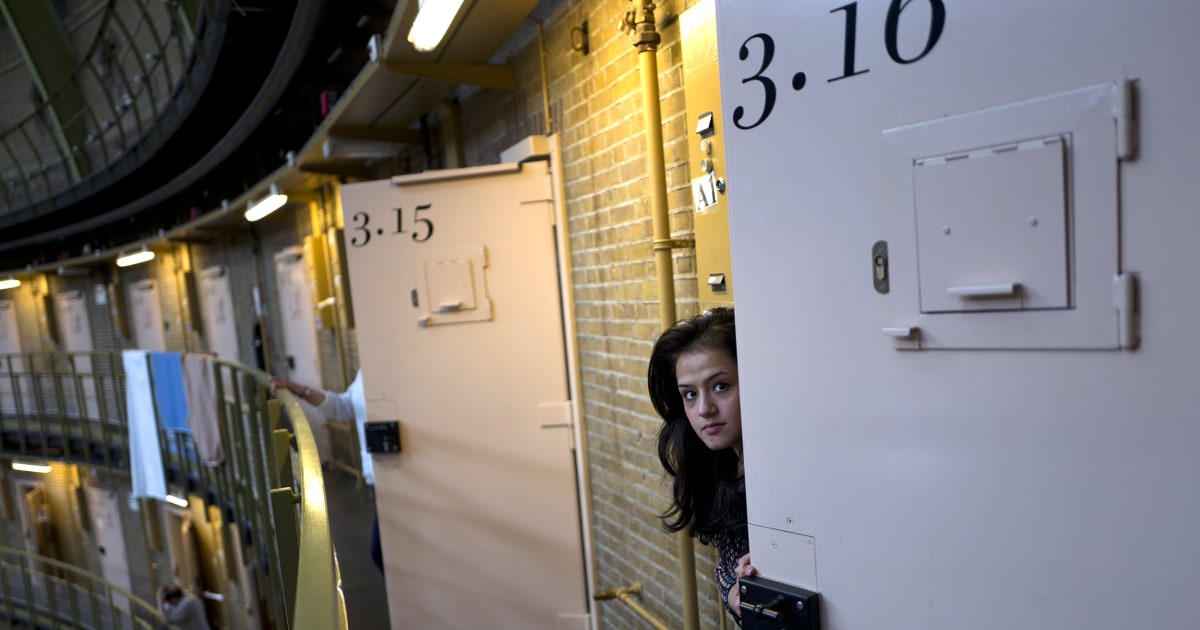 Dutch Prisons Become Welcoming Homes for Refugees