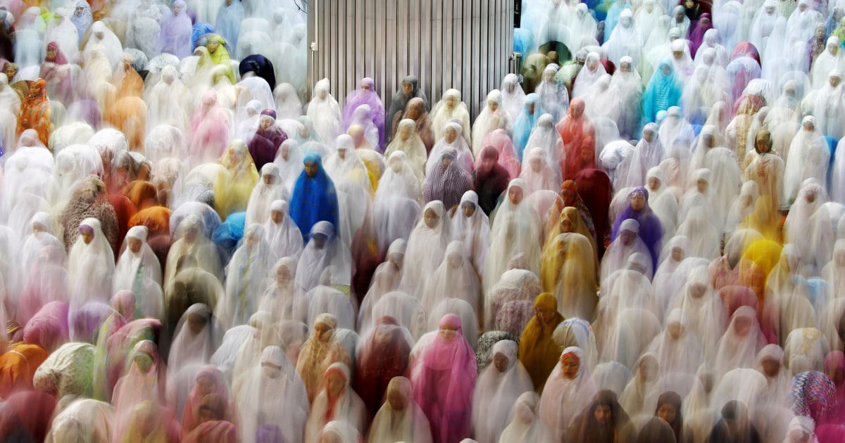 Worshippers All Over The World Celebrate Beginning of Ramadan