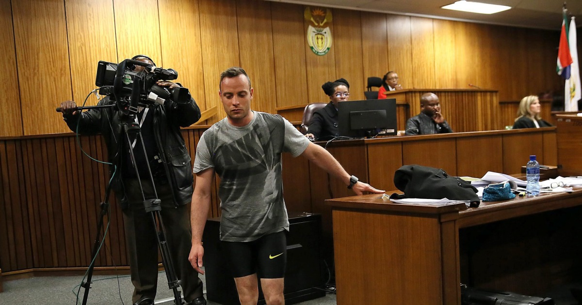 Pistorius Walks Across Court Without Prosthetics to Show Vulnerability
