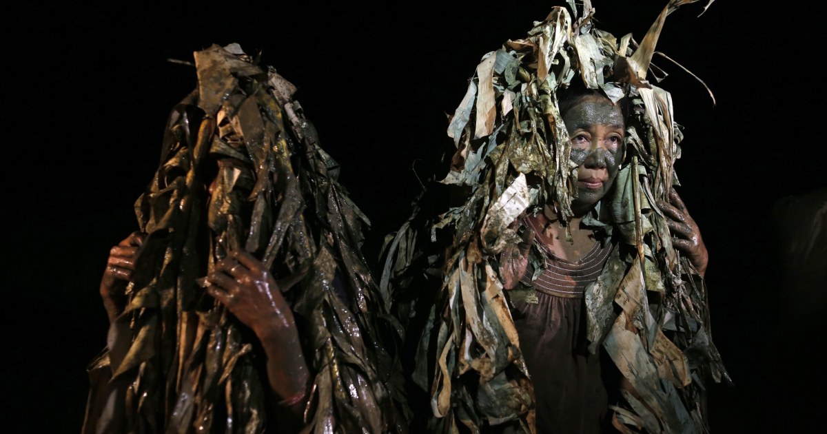 Friday in Pictures: Filipino Mud People Festival and More