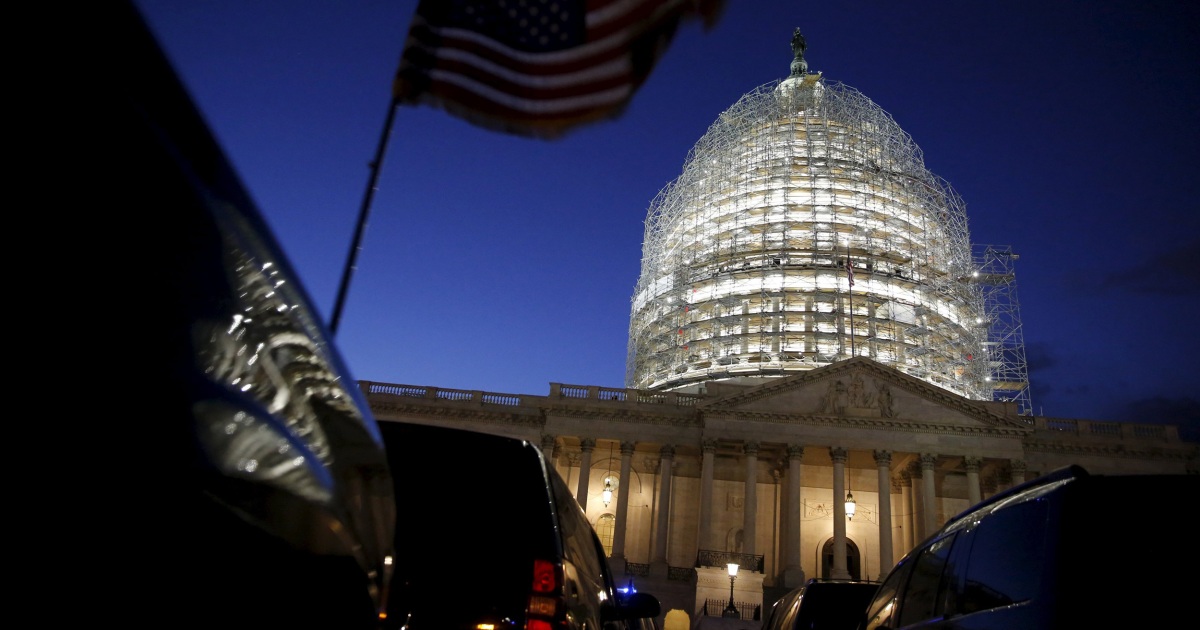 Poll: Voters Blame Both Parties for Congressional Gridlock