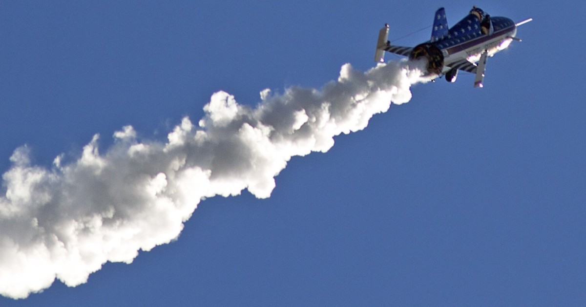 Daredevil Rockets Over Snake River Canyon in Ode to Evel Knievel