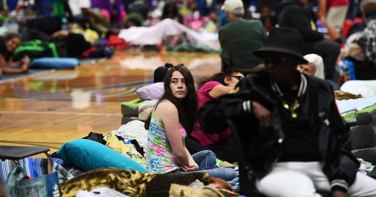 Fearing Worst of Hurricane Matthew, Florida Residents Evacuate, Take Refuge