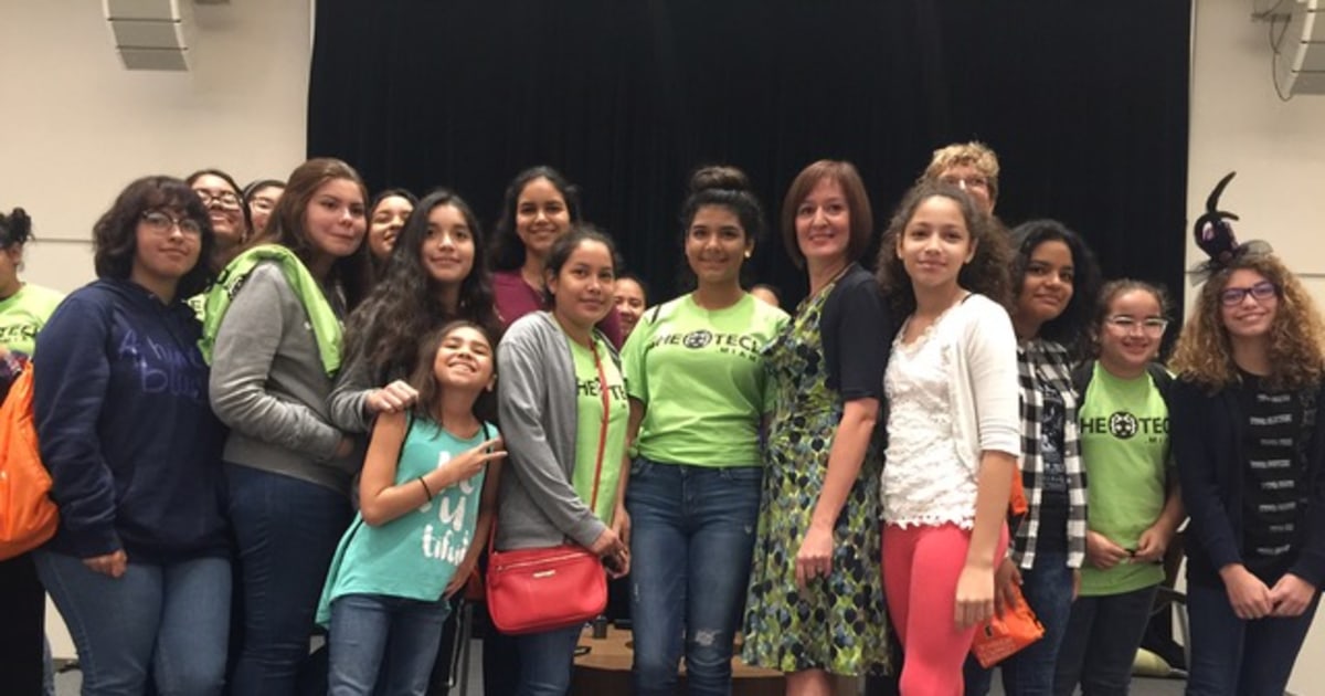 CODeLLA Aims to Teach Latina Girls Another Vital Language: Coding