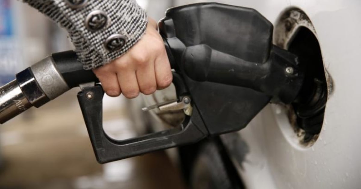 Feds May Soon Roll Back Fuel Economy Standards