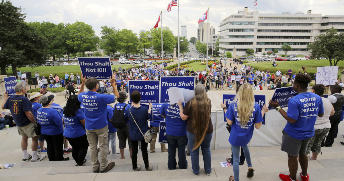 Arkansas Executions: Federal Judge Halts Scheduled Executions, State ...
