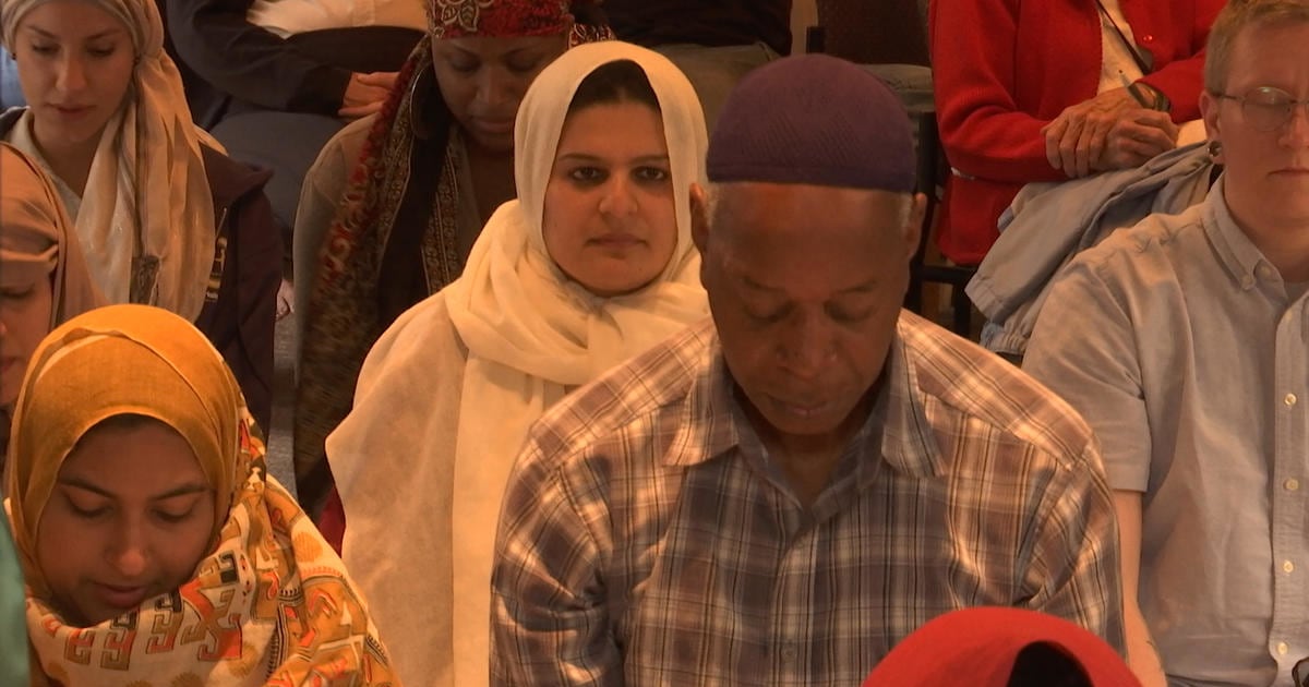 Women-Led Mosque Opens to Build Place Where 'Everybody Is Welcome'