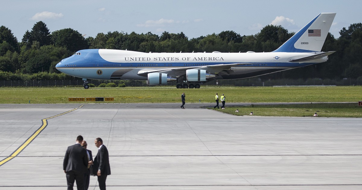 Government to Buy Two Commercial 747s for Presidential Aircraft