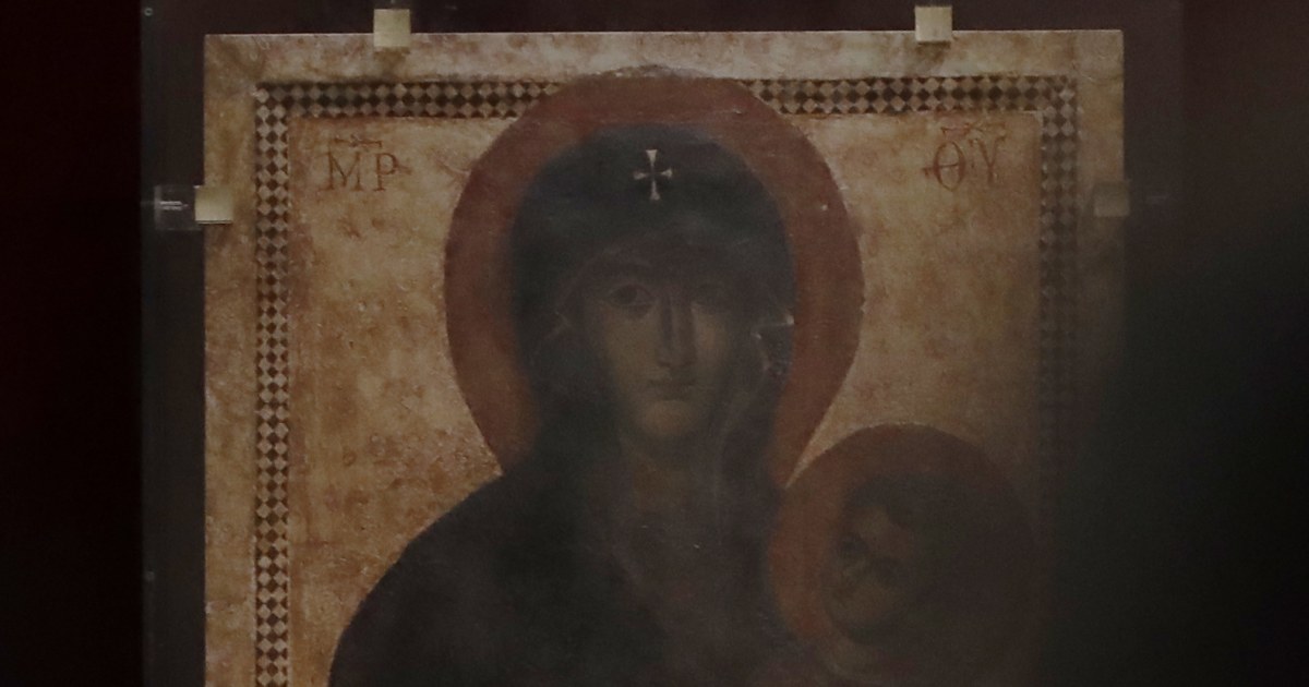 Pope's favorite Virgin Mary painting gets retouched