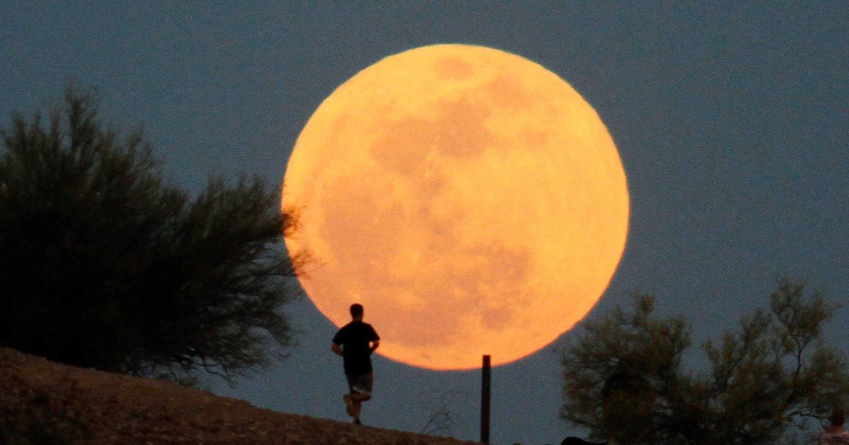 Heads up! Another Supermoon Coming Saturday