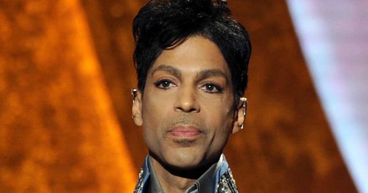 Prince heirs sue Illinois hospital over care during overdose