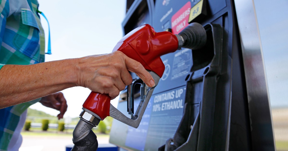 Are Gas Rewards Cards a Good Deal? That Depends on How You Use Them