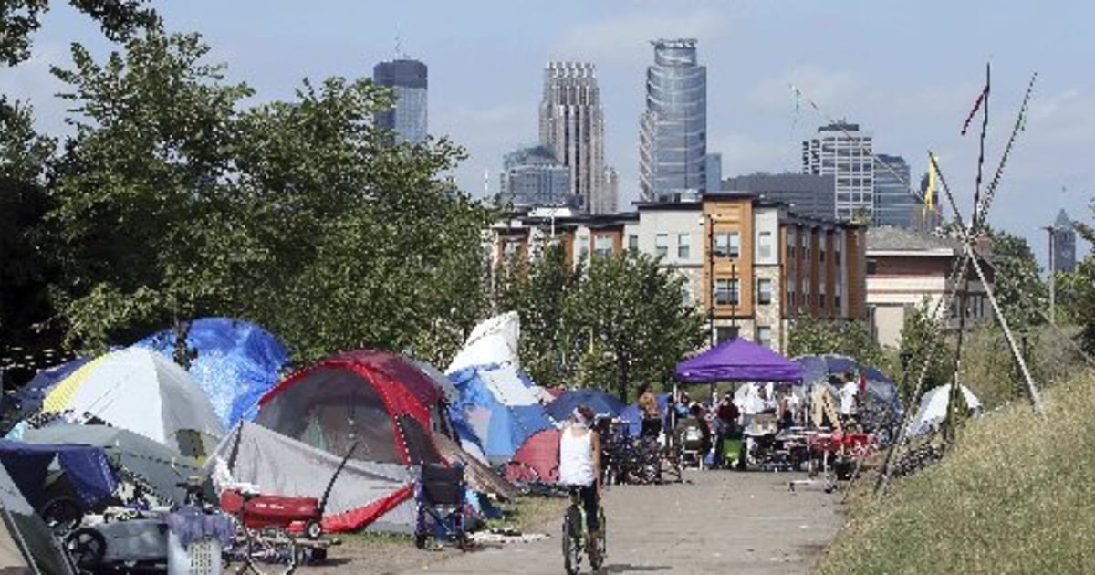 In Minneapolis, leaders grapple with sudden homeless camp