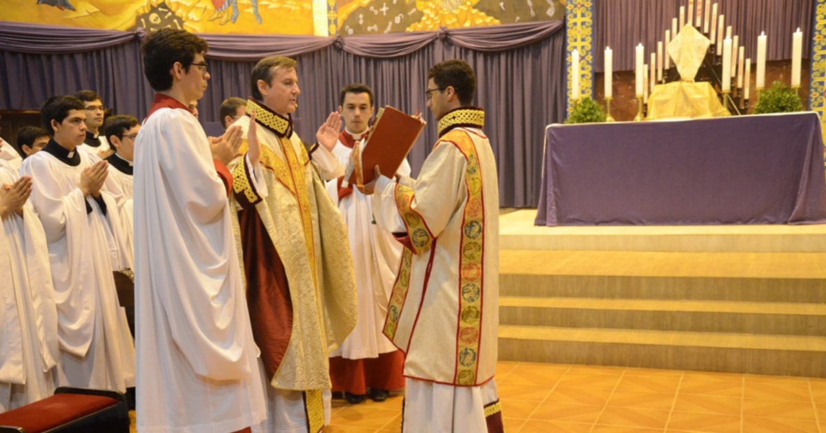 Priest Accused of Abuse in U.S. Rises Again in Paraguay