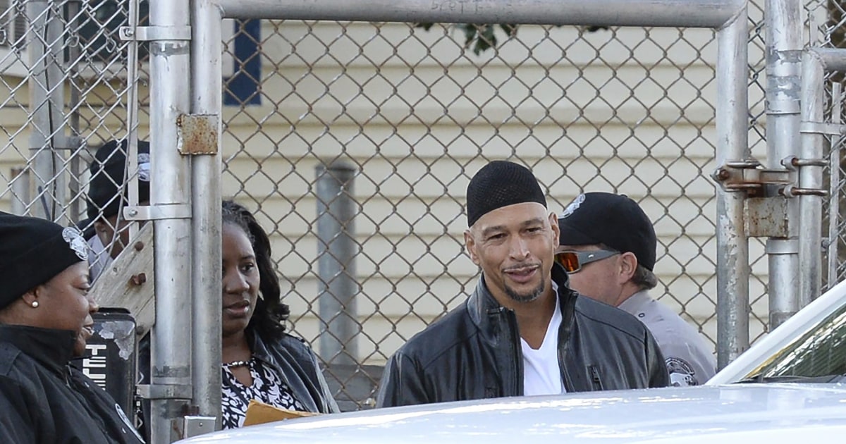 Former NFL player Rae Carruth released from prison