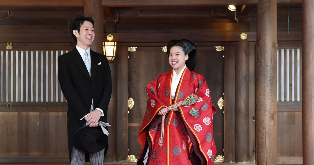 Japanese Princess Ayako marries commoner at shrine ceremony