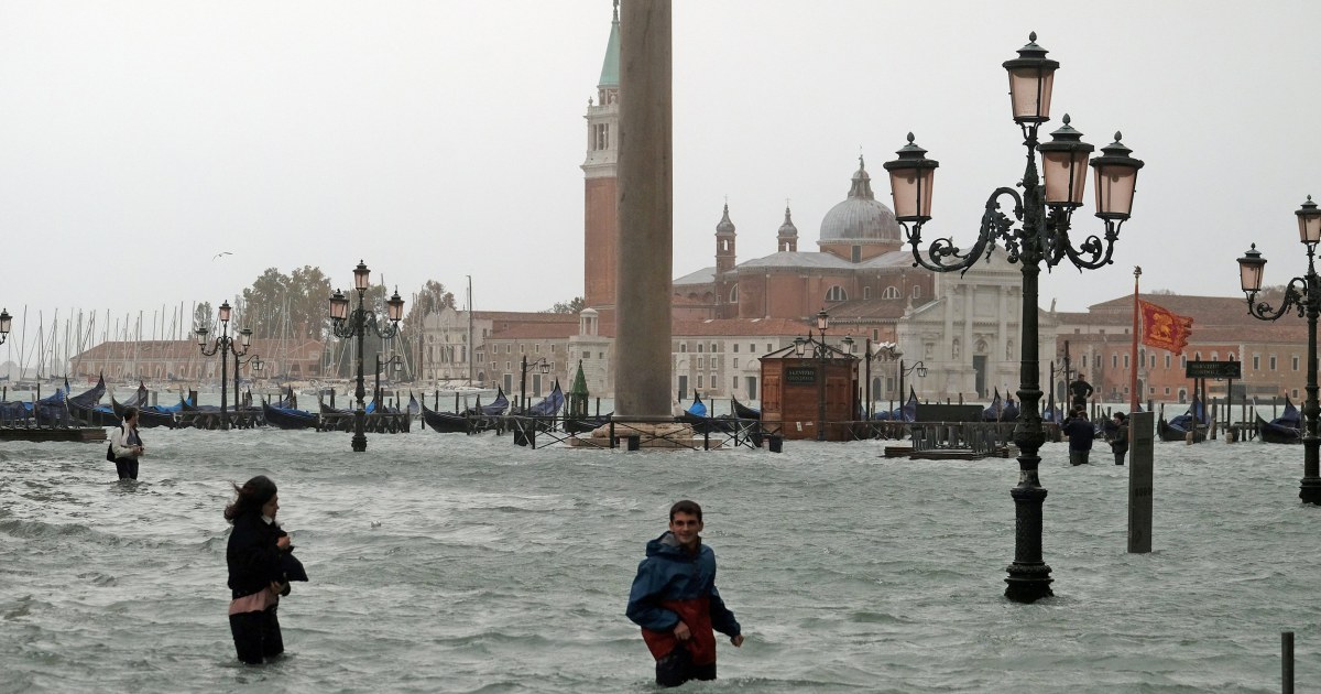 Venice streets under water in worst flooding in a decade amid deadly ...
