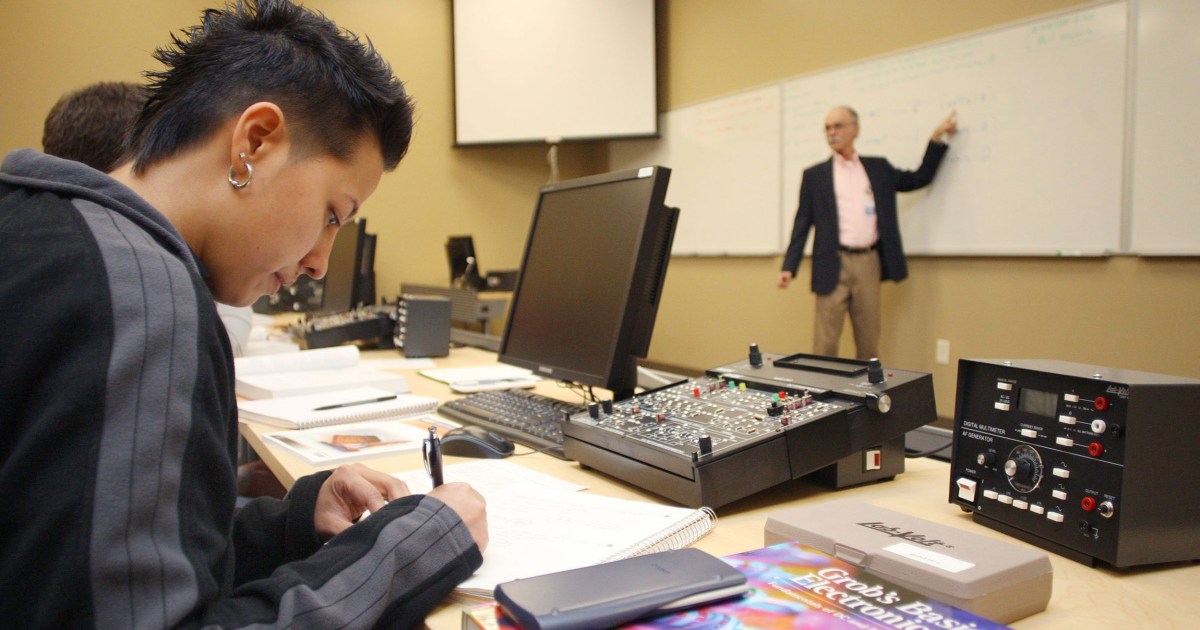 Major for-profit college chain abruptly announces closure of dozens of ...