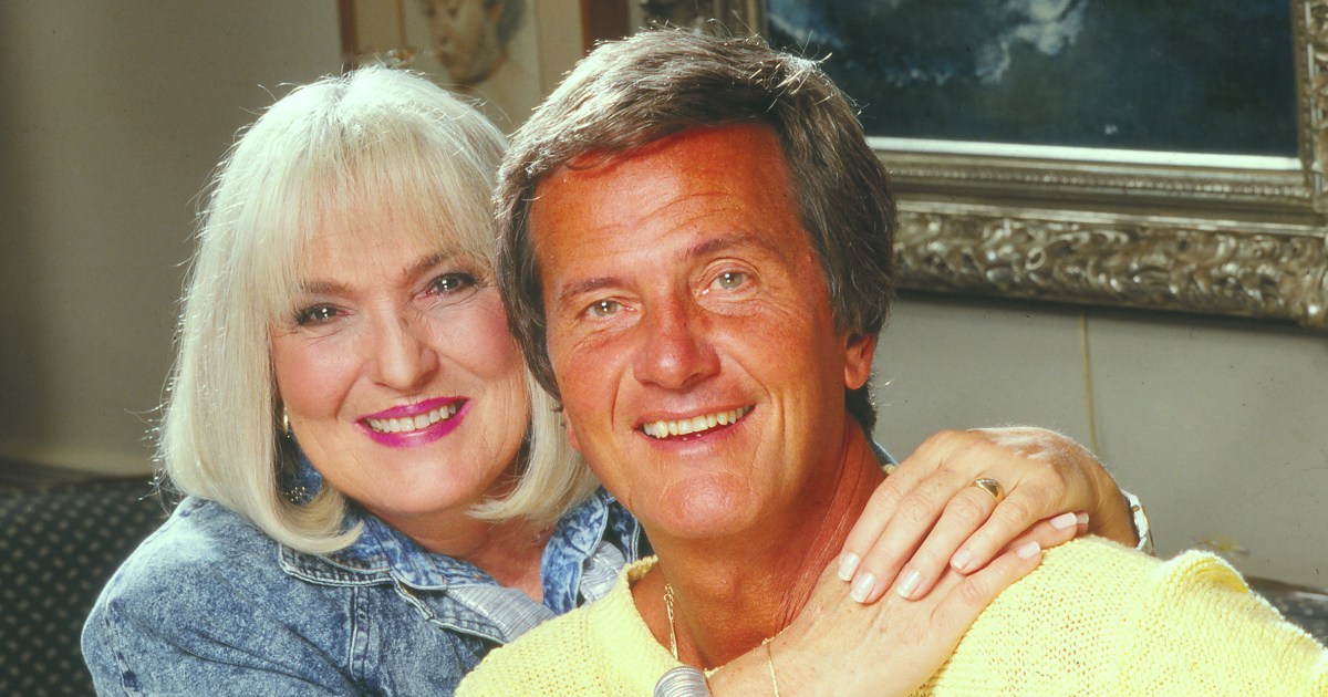 Shirley Boone, philanthropist and wife of Pat Boone, dies