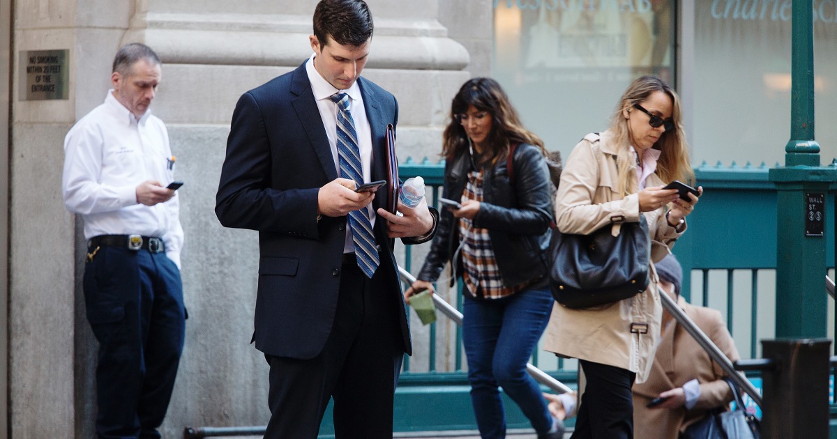 Questions raised about study linking cellphones to bone spurs in the skull