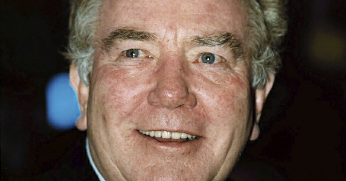 Albert Finney, actor from 'Tom Jones,' 'Annie,' and 'Erin Brockovich ...