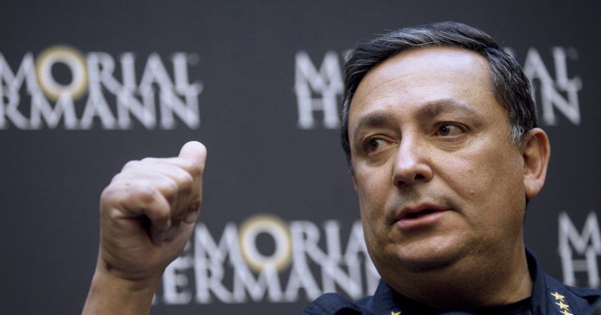 Houston Prosecutors Drop 27 Drug Cases Tied To 2 Officers Embroiled In