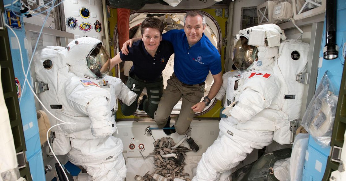 Astronaut duo performs NASA's first spacewalk of 2019