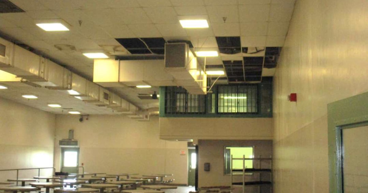 California inmates detail prison conditions of maggots, mice falling in ...
