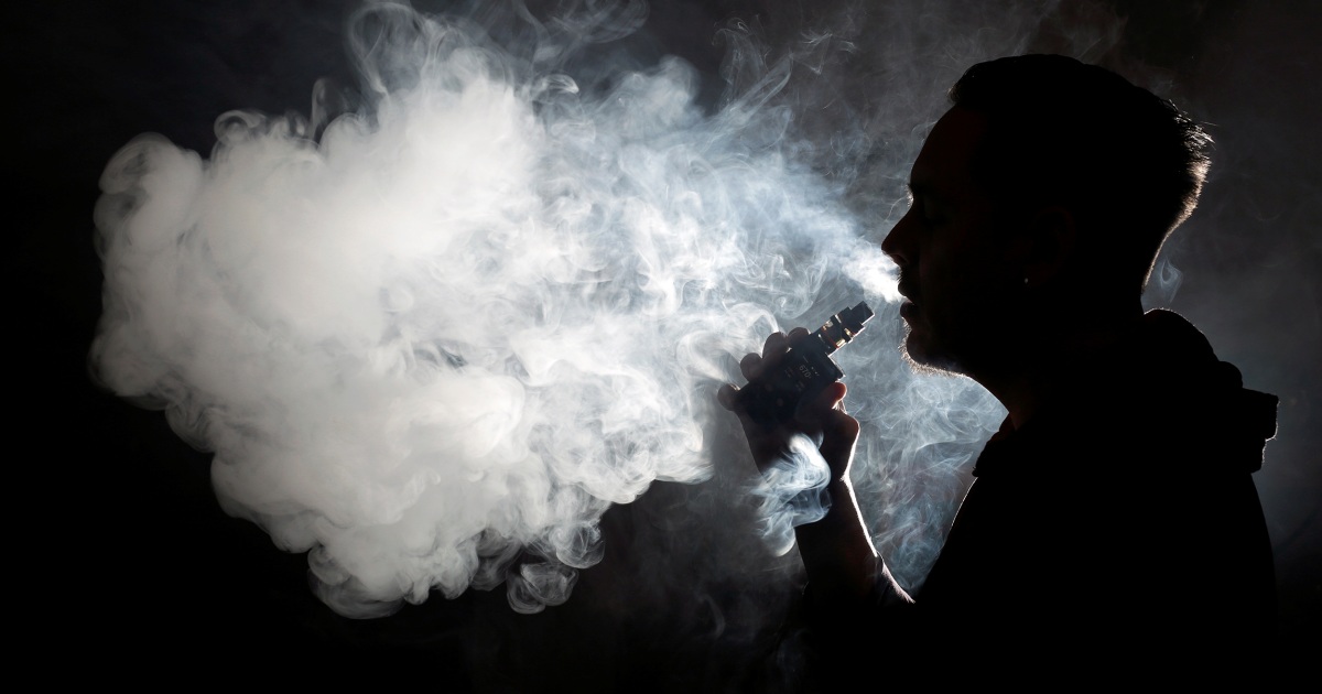 Big drop reported in vaping by U.S. teenagers